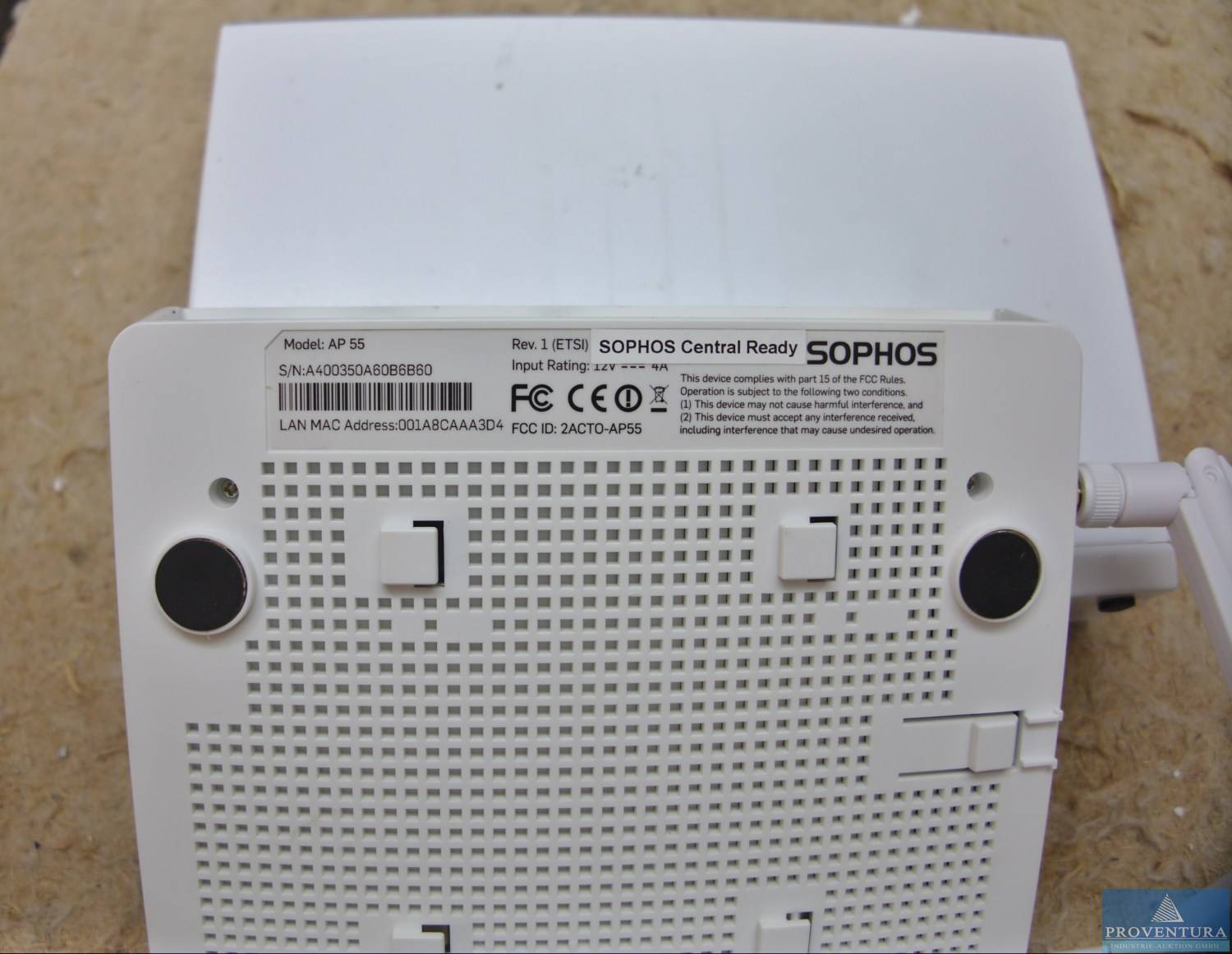 Desktop-Firewall und Wifi-Router SOPHOS