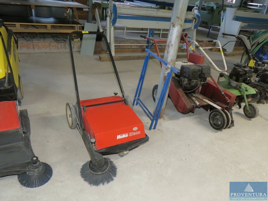 Handkehrmaschine HAKO Flipper