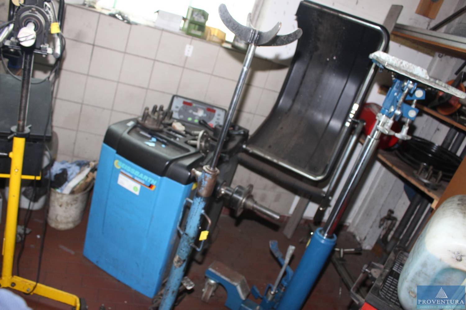 Reifenauswuchtmaschine BEISSBARTH Microtec 845 AD