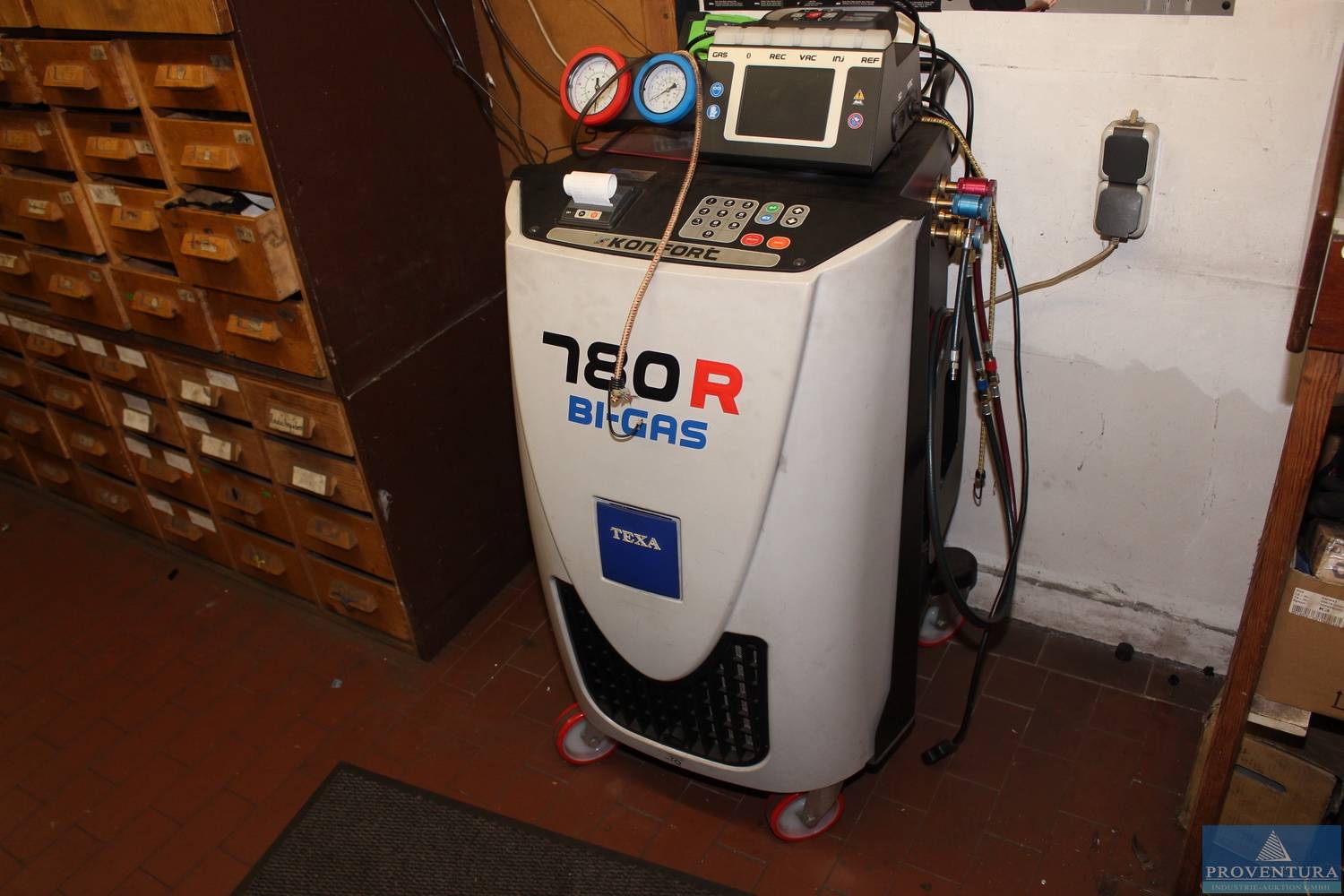 Kühlmittel-Füll- u. Evakuiergerät TEXA 780R Bi-Gas Confort