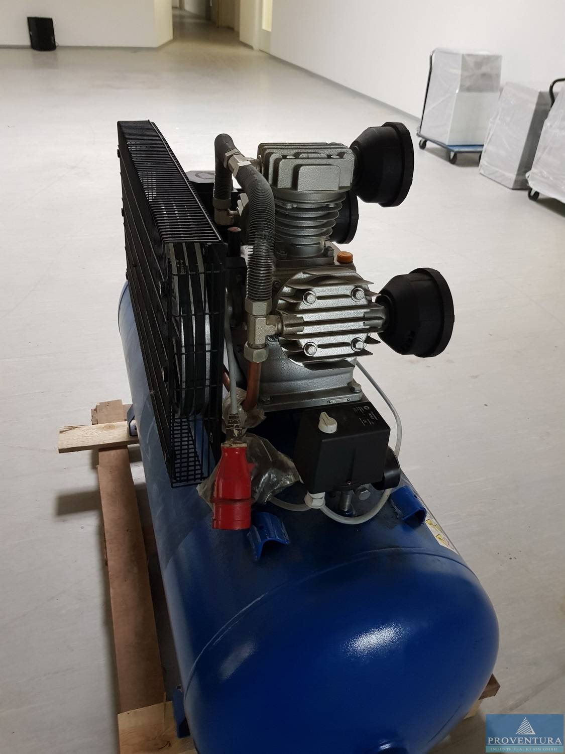 3-Zylinder-Kompressor SB4/F-270.LB75, auf Kessel 270L