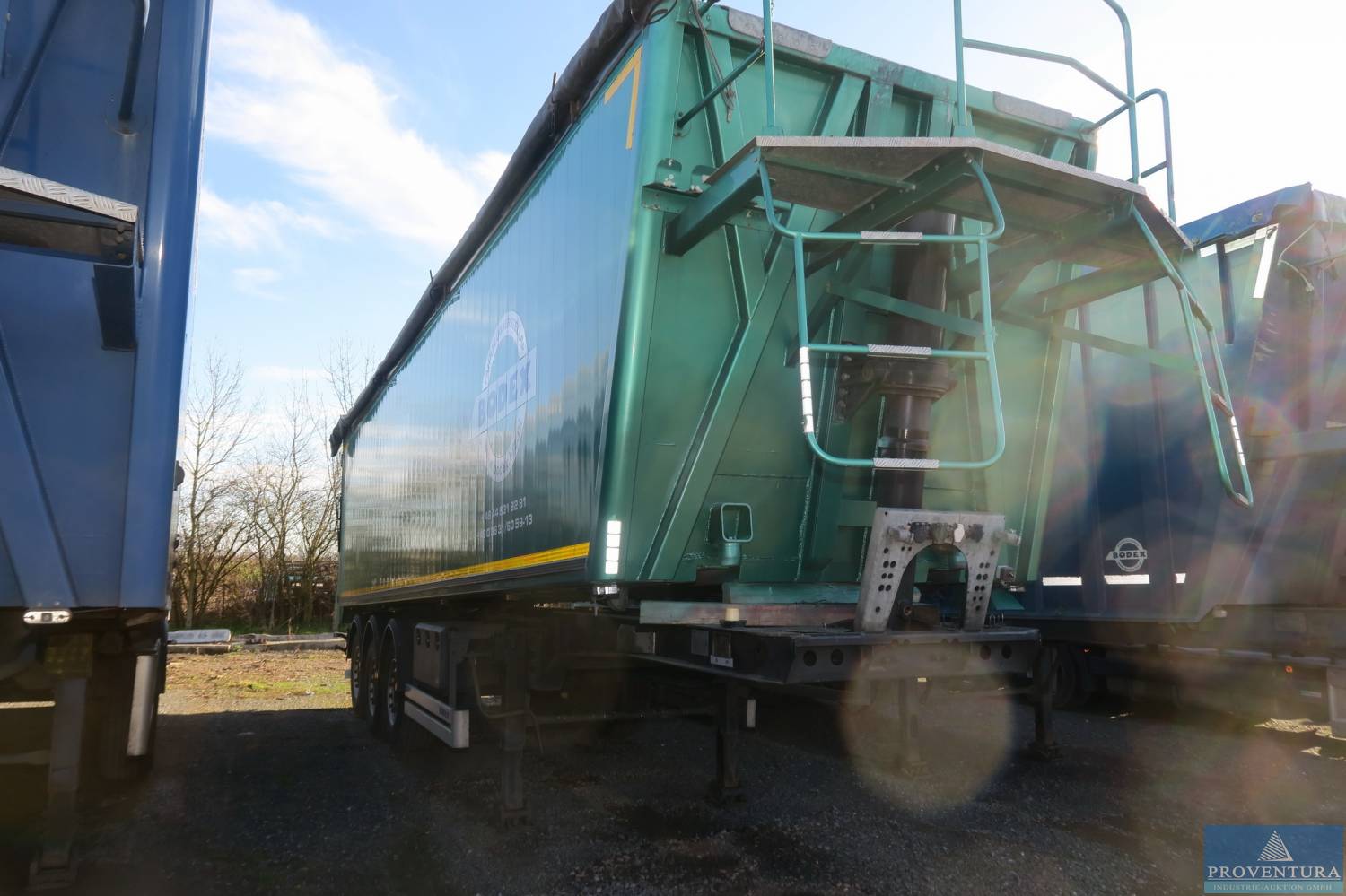 Kipp-Sattelzugauflieger BODEX KIS 3WA-K