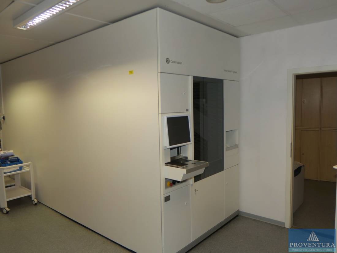 Apotheken-Kommissionierautomat ROWA Smart m. Greifer u. HD-Multi-Picking