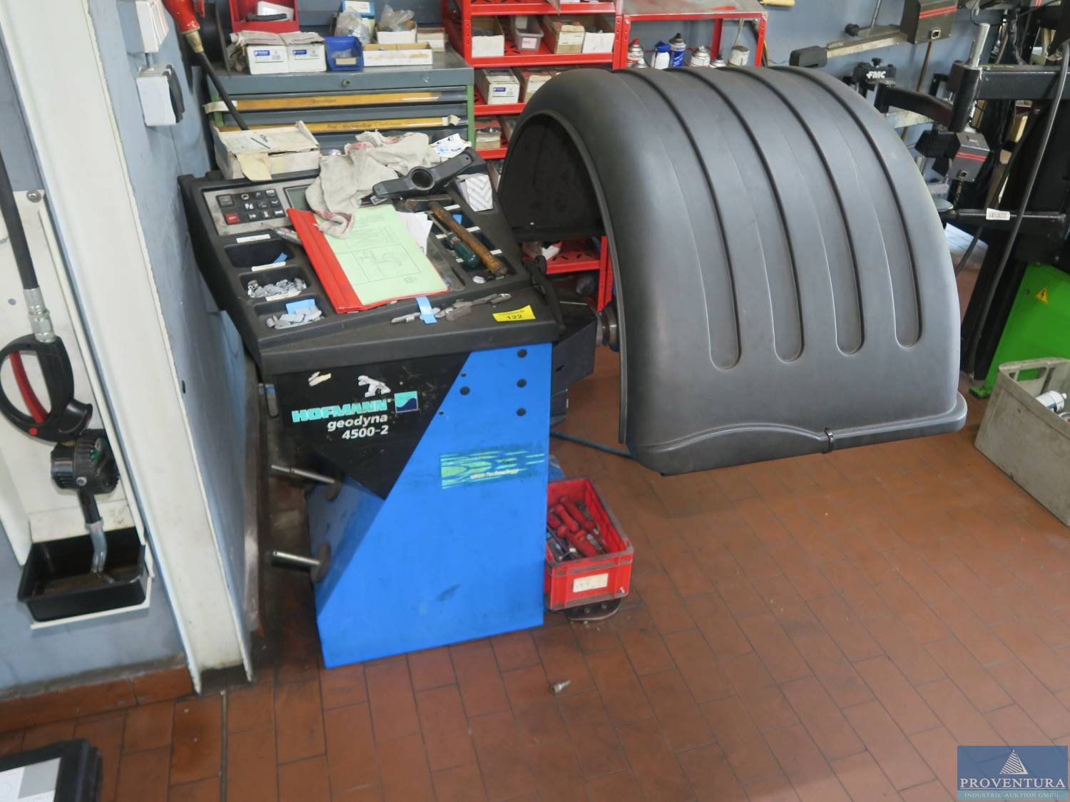 Reifenauswuchtmaschine HOFMANN Geodyna 4500-2