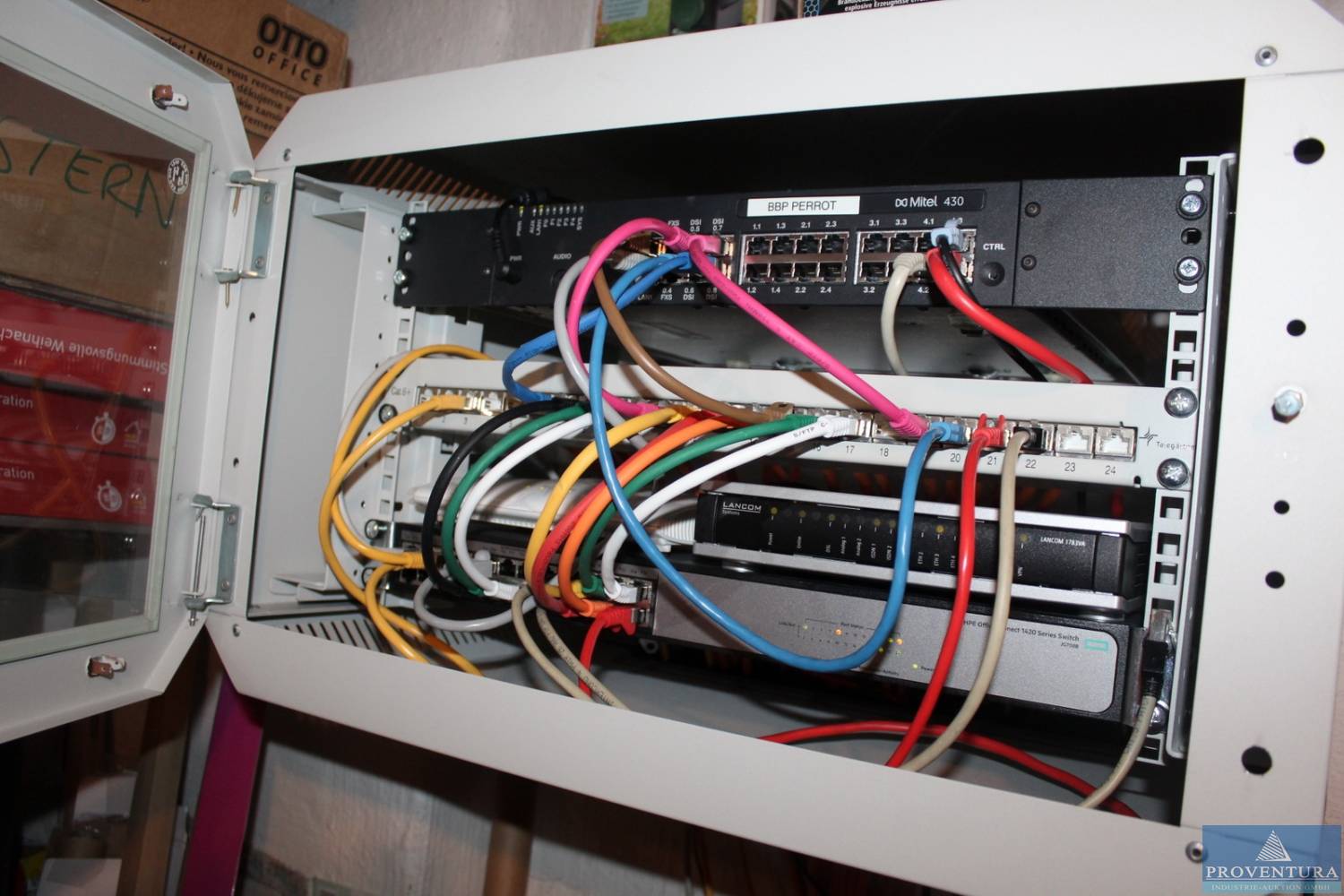 Serverschrank Telefonanlage MITEL 430