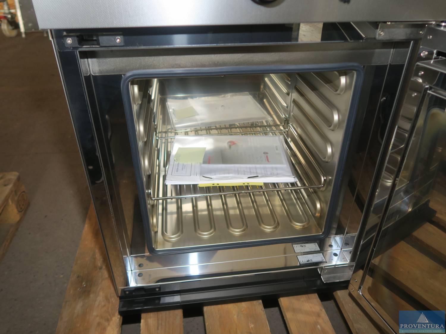 Universal-Wärmeschrank MEMMERT UN55