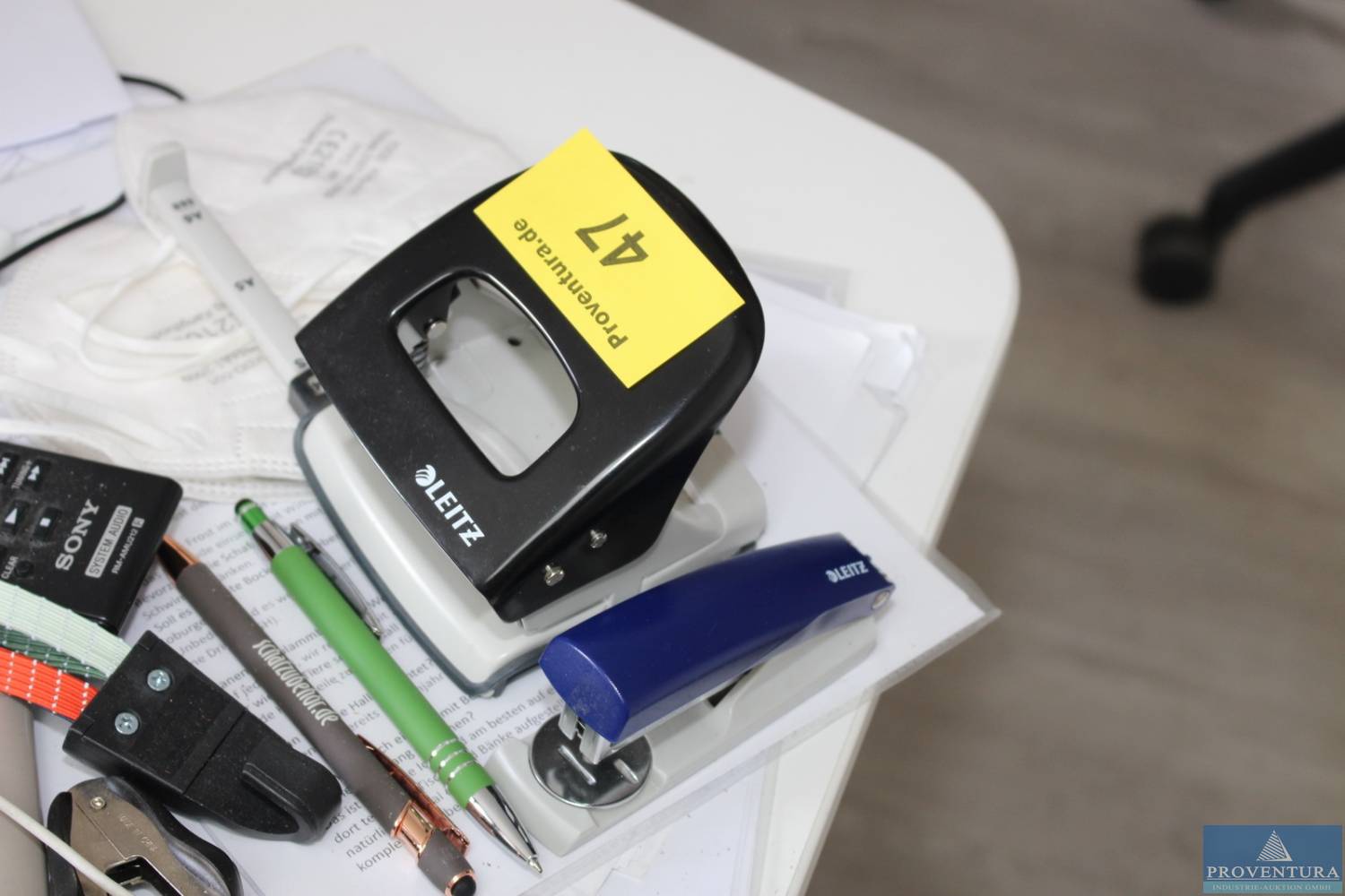 Büromaterial Locher