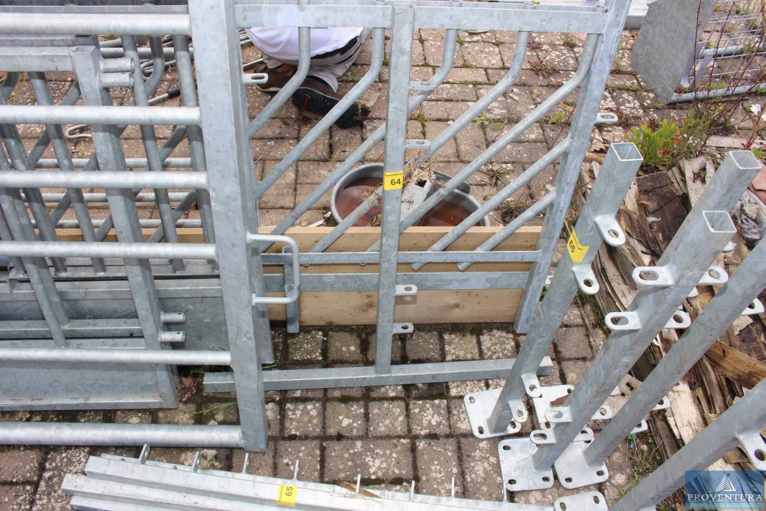 T-Fuß zum Aufstellen von Gattern