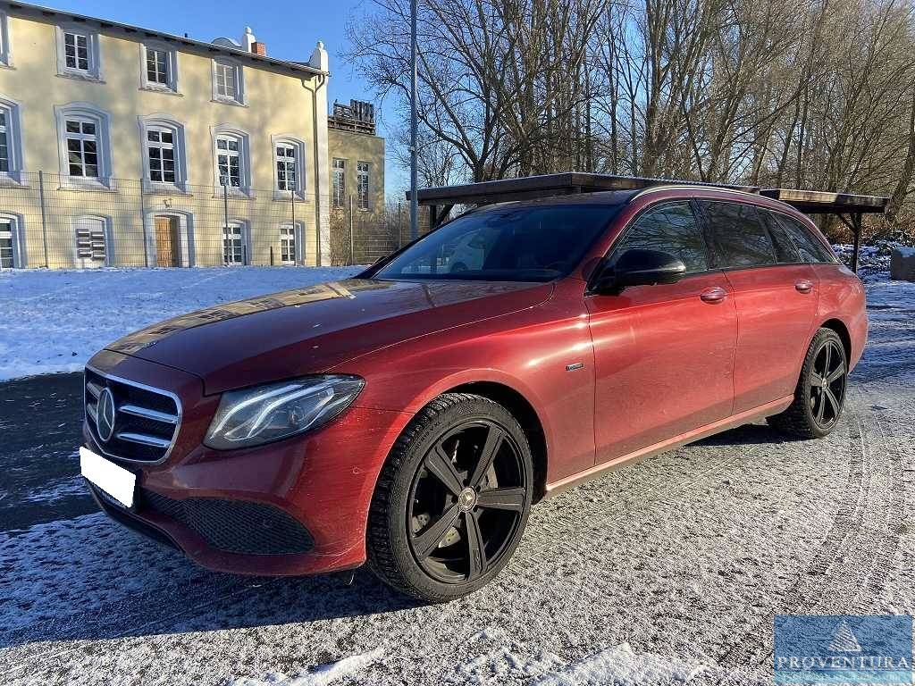 Pkw MERCEDES E 300 de T-Model Hybrid