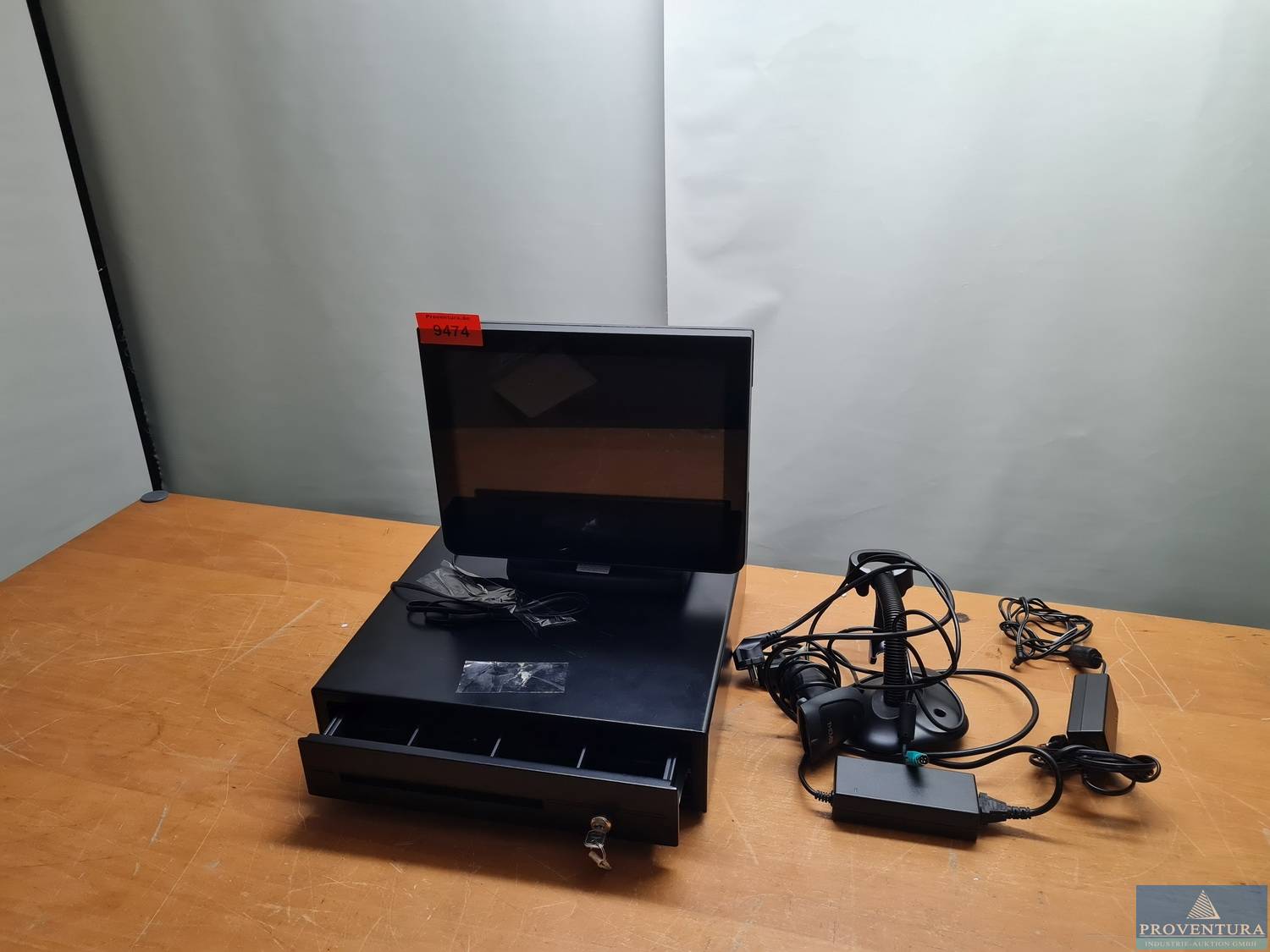 PC-System aus ehemaligen Kassenarbeitsplatz PARTNER S1-J1900