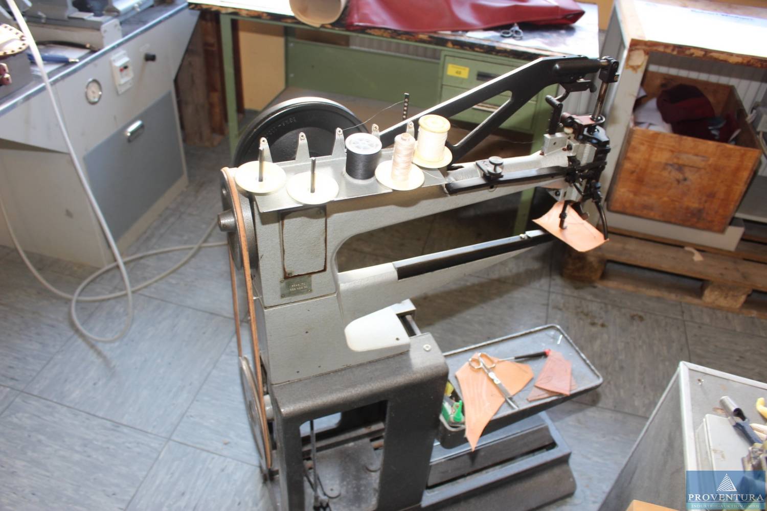 Sattler-Nähmaschine TEXTIMA 8346/10