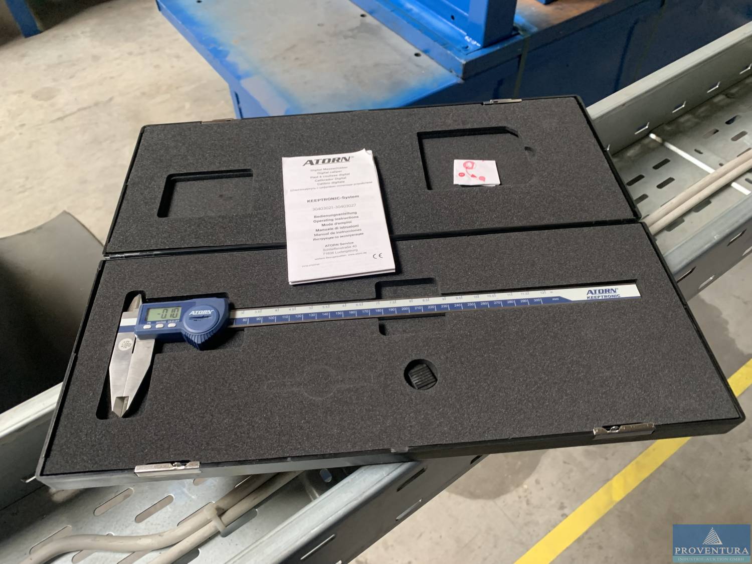 Digital-Messschieber ATORN 300 mm