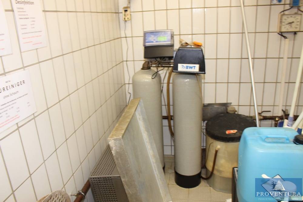 Entkalkungsstation BWT mit 2 Flaschen
