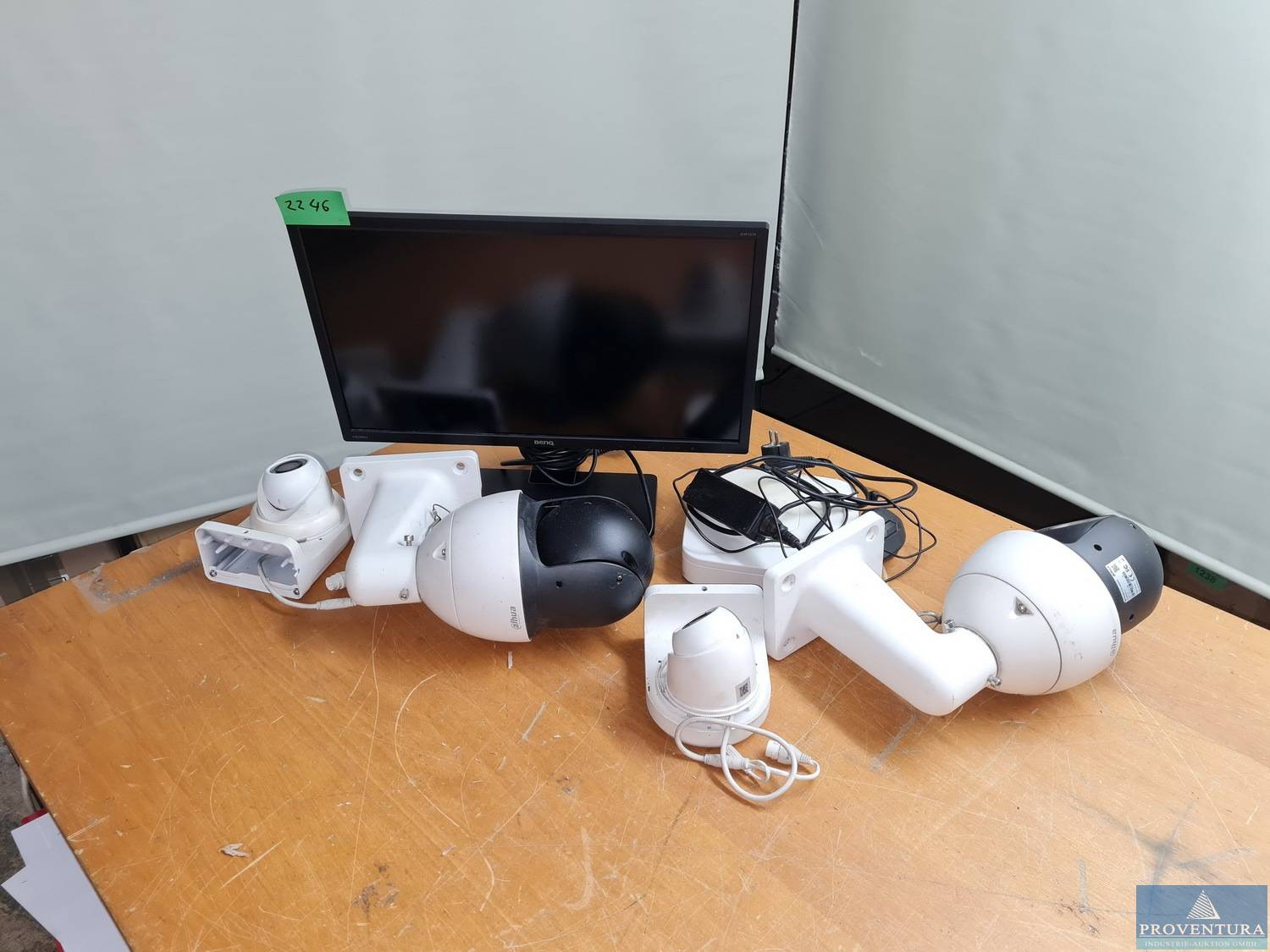 Videoüberwachungsanlage DAHUA bestehend aus Festplattenrecorder DAHUA ...