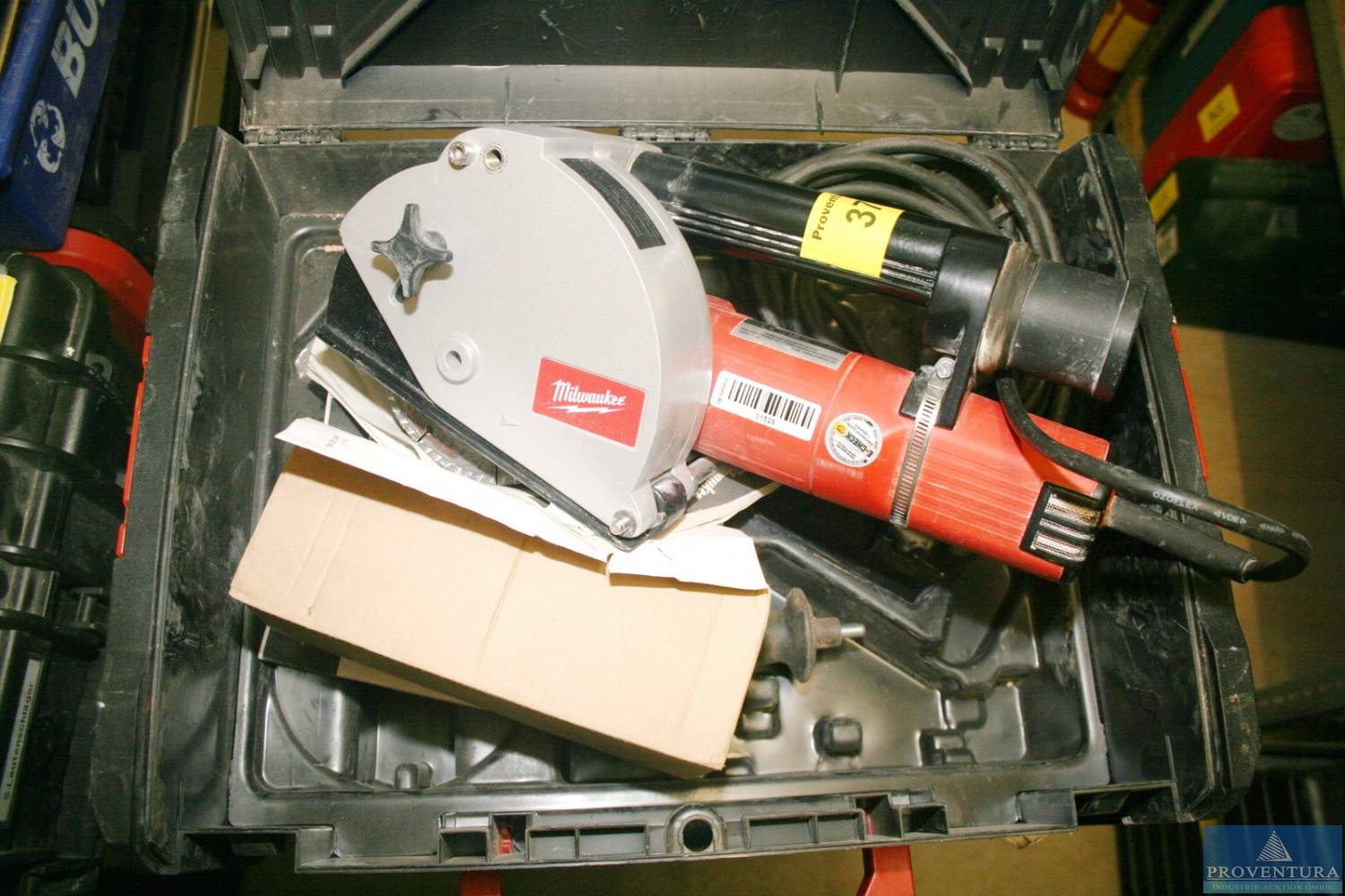 Mauernutfräse MILWAUKEE WCE 30