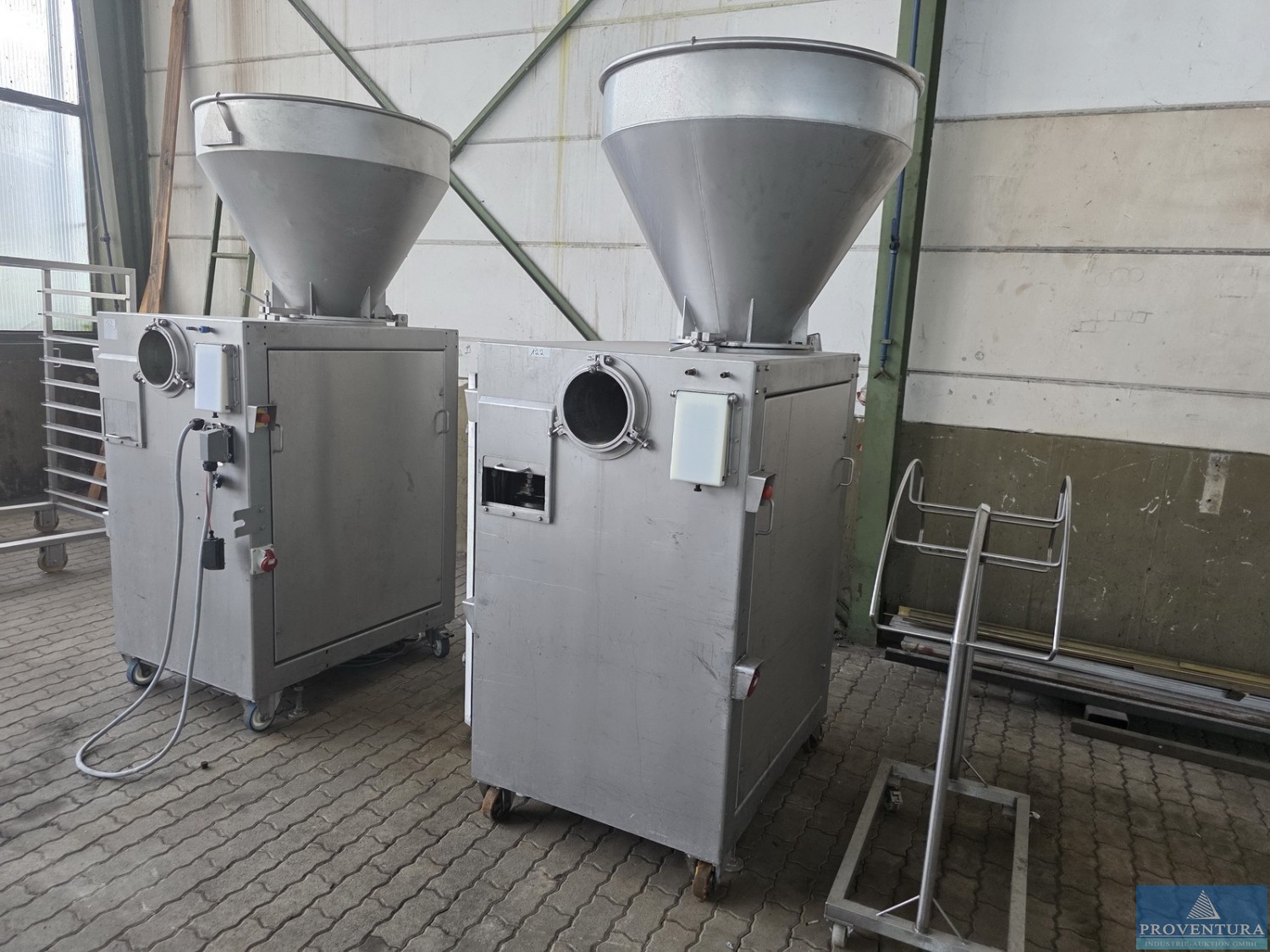 Form- und Portioniermaschine/ mobile forming/portioning machine Stork ...