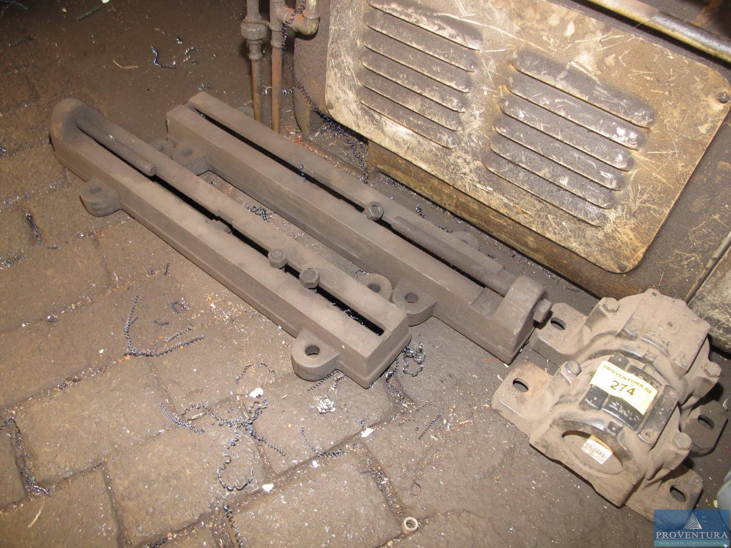 Befestigungsvorrichtungen u. Wellenlager SKF