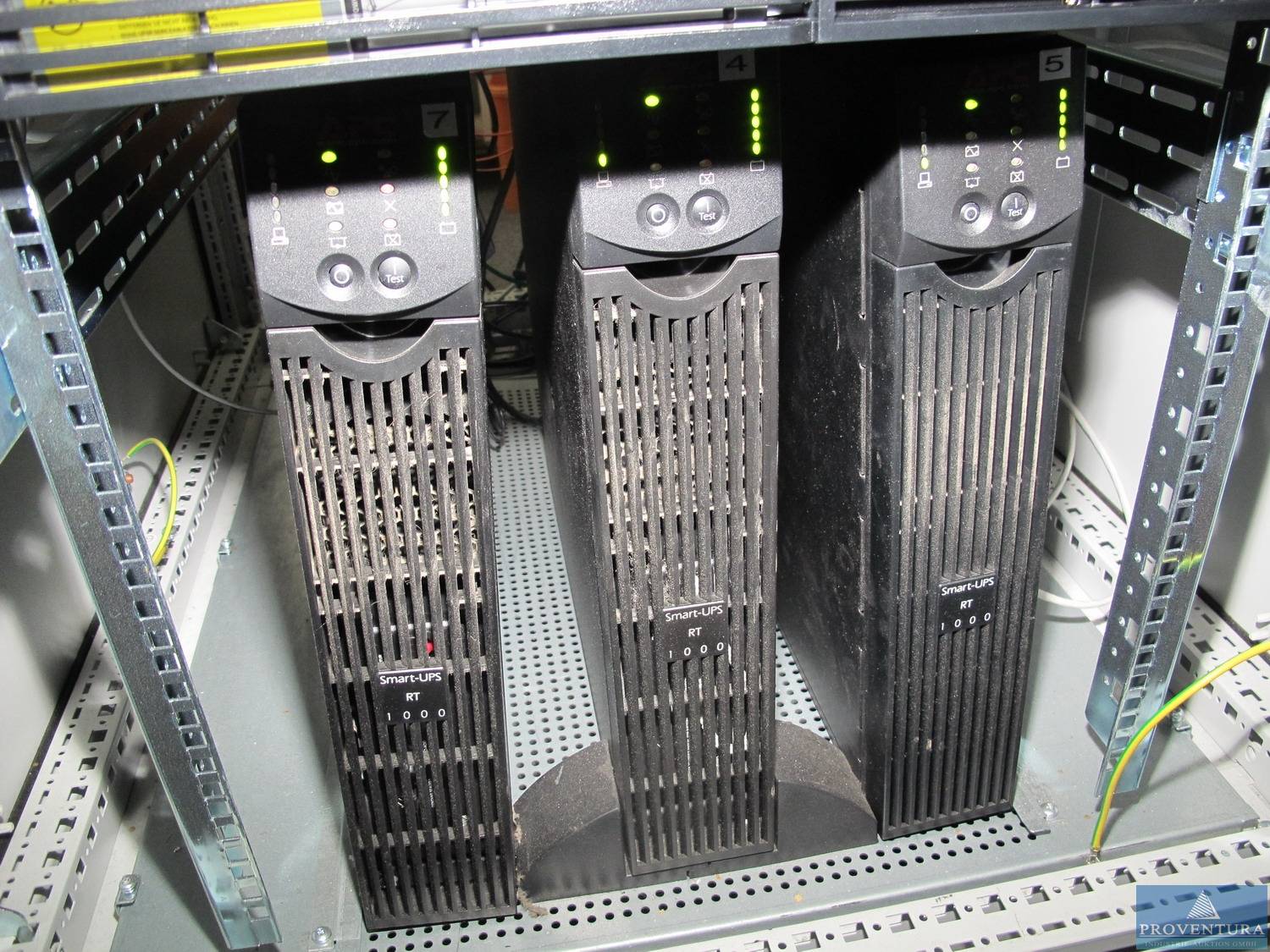 Stand-USVs APC Smart UPS RT 1000