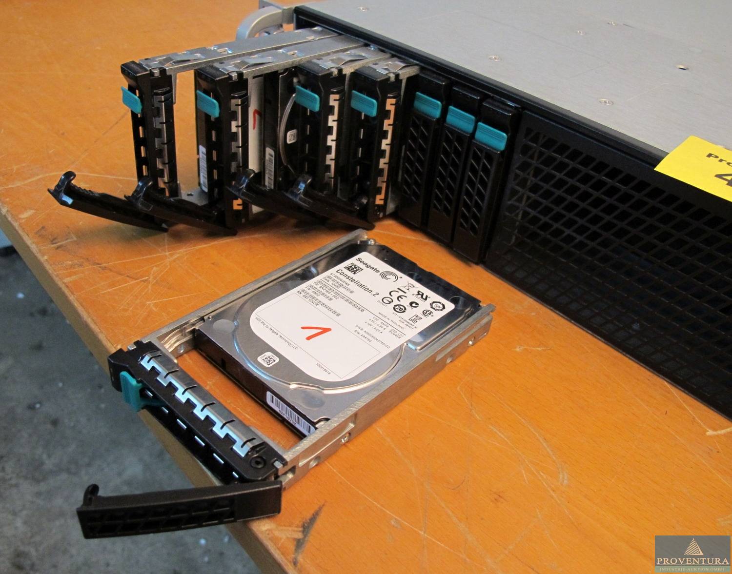 Server INTEL R2000