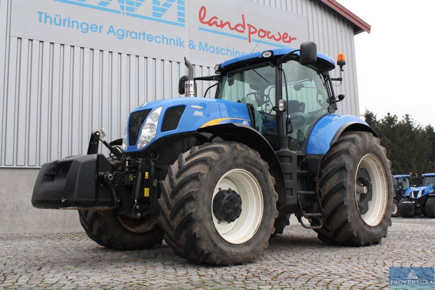 Ackerschlepper NEW HOLLAND T7070