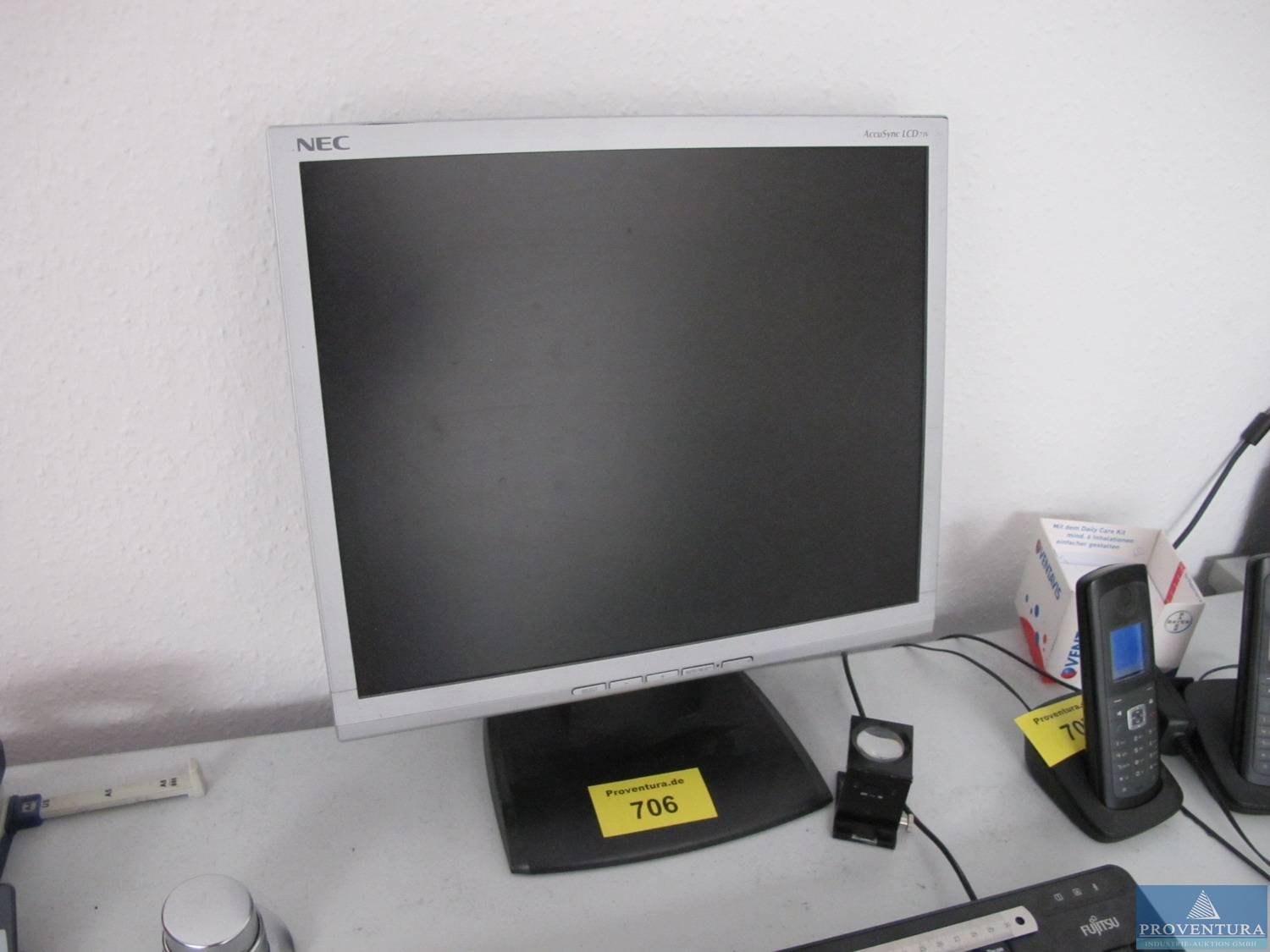 Monitor NEC AccuSync LCD 73V (bei Pos. 83) (Produktionsbüro)