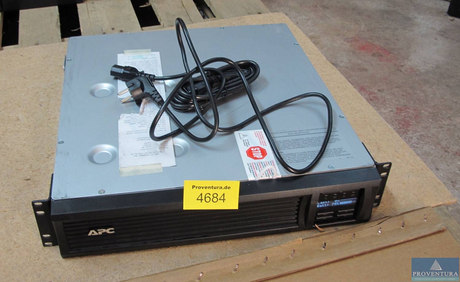 USV APC Smart-UPS 1000 VA LCD RM