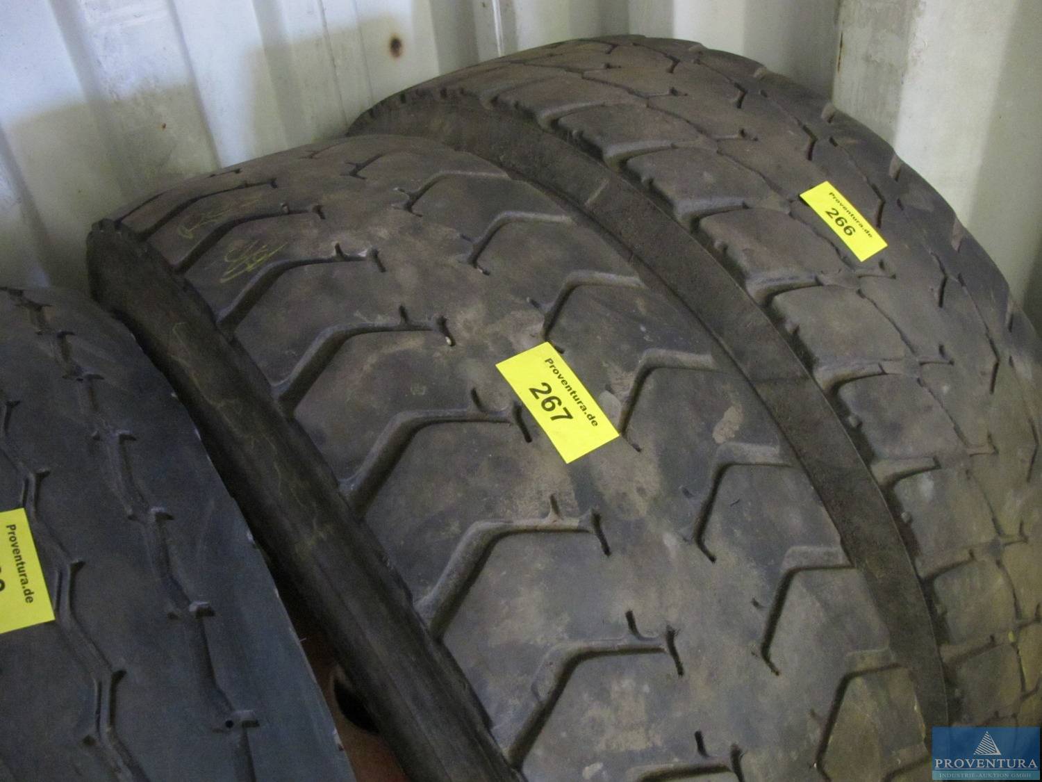 Lkw-Rad mit Reifen FIRESTONE FD600 12R22.5 16PR