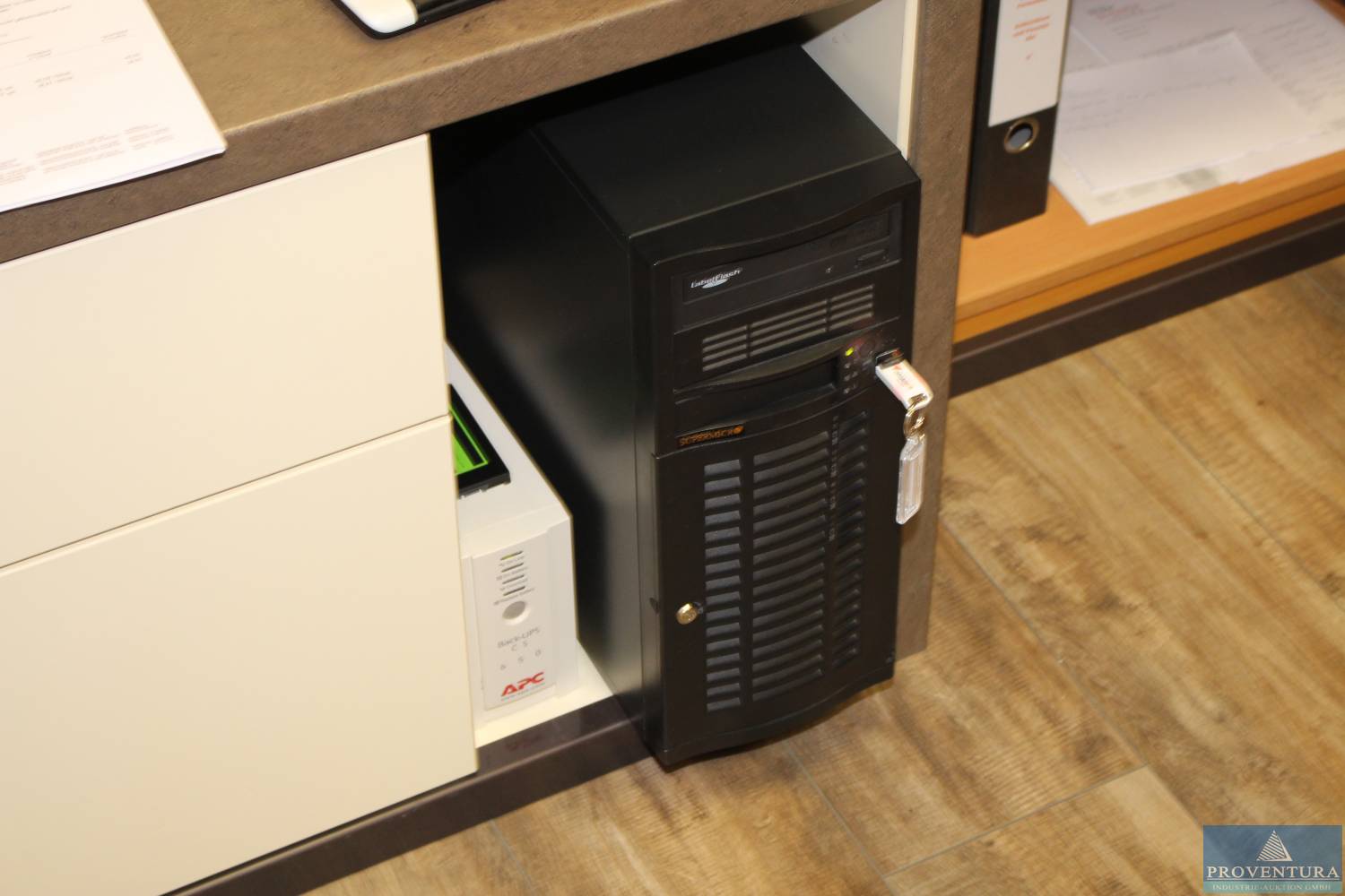 Server-Tower SUPERMICRO