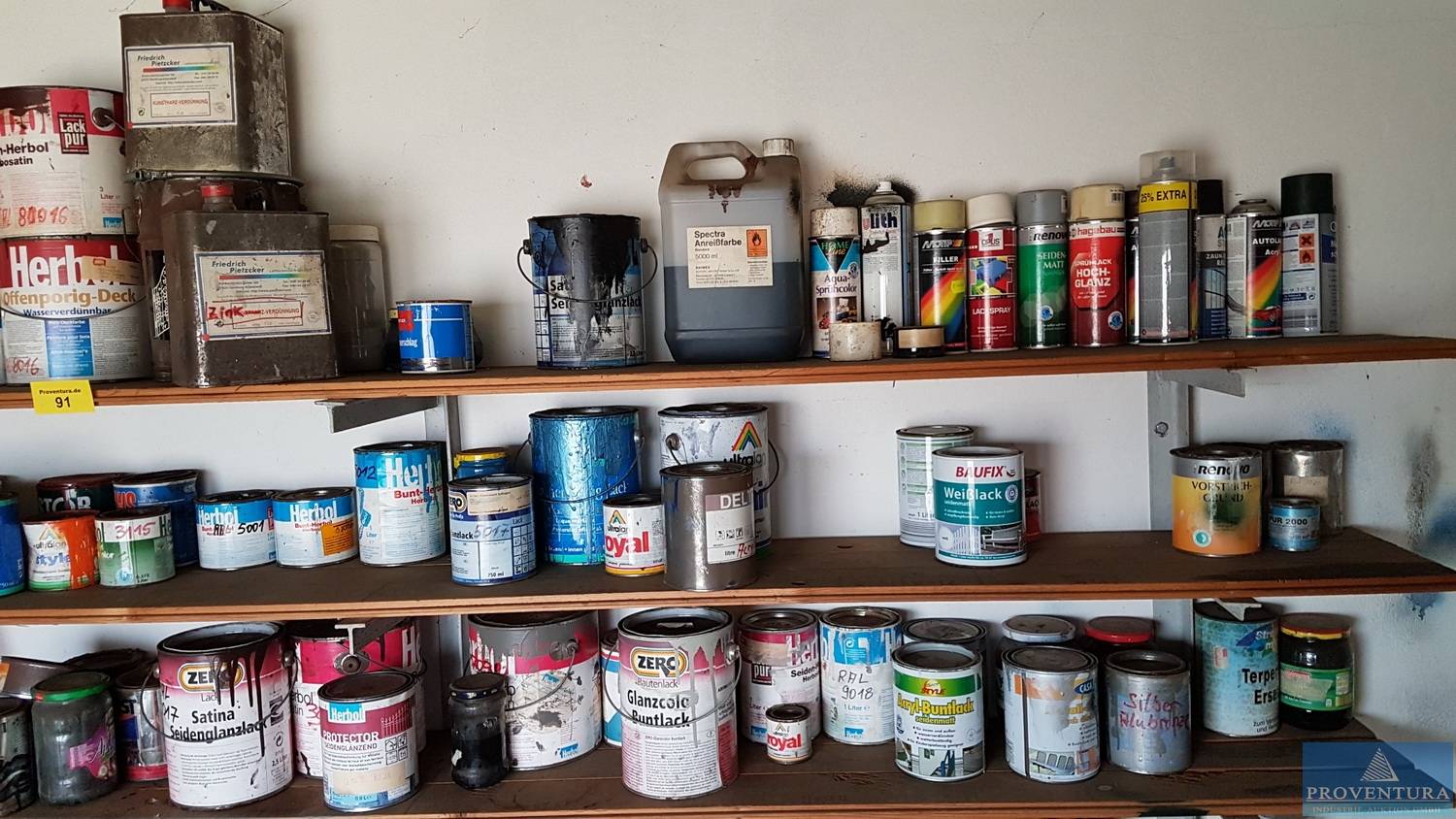 Lacke und Farben