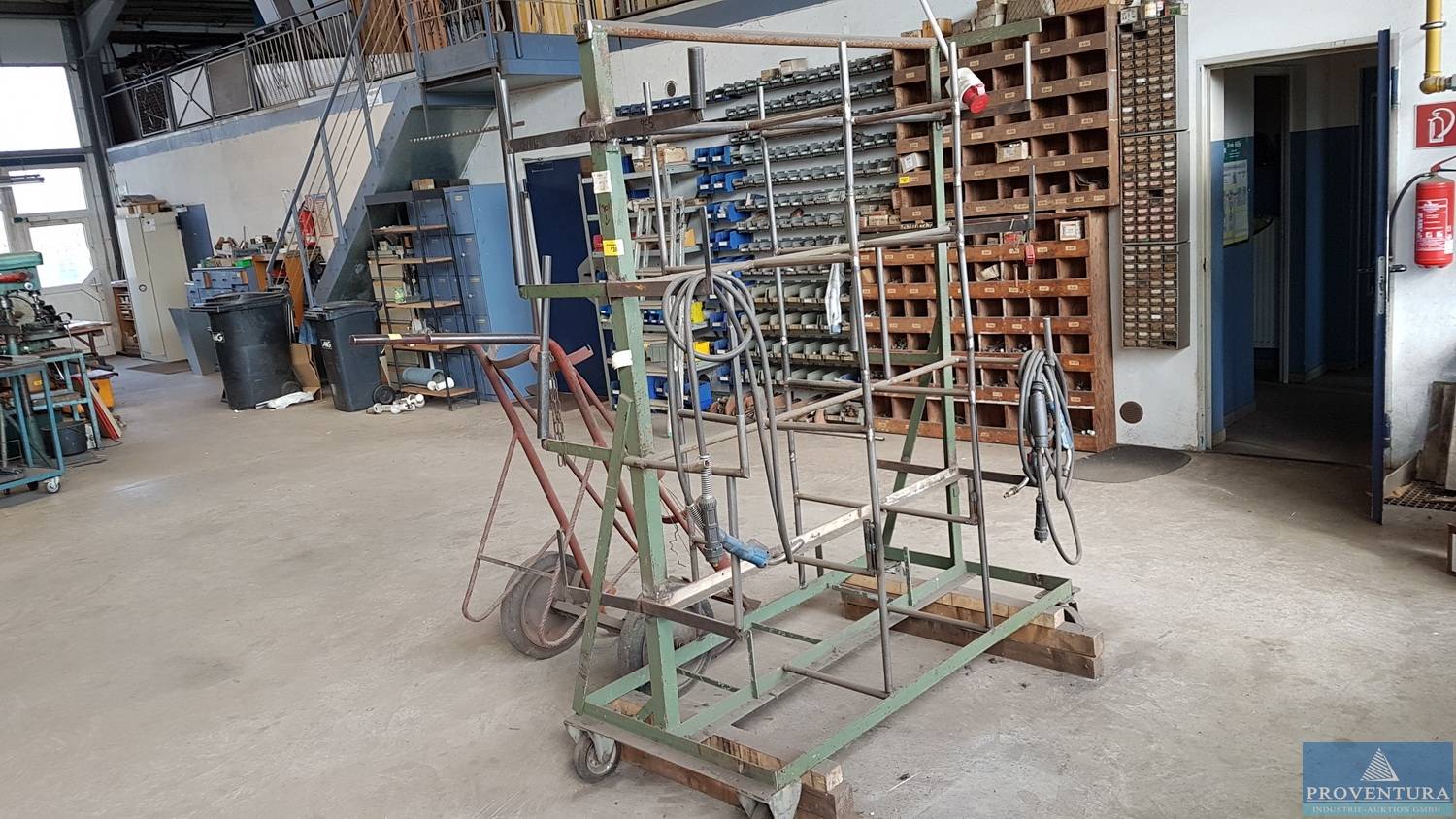 Kragarmwagen ca. 160bx200hx80h cm