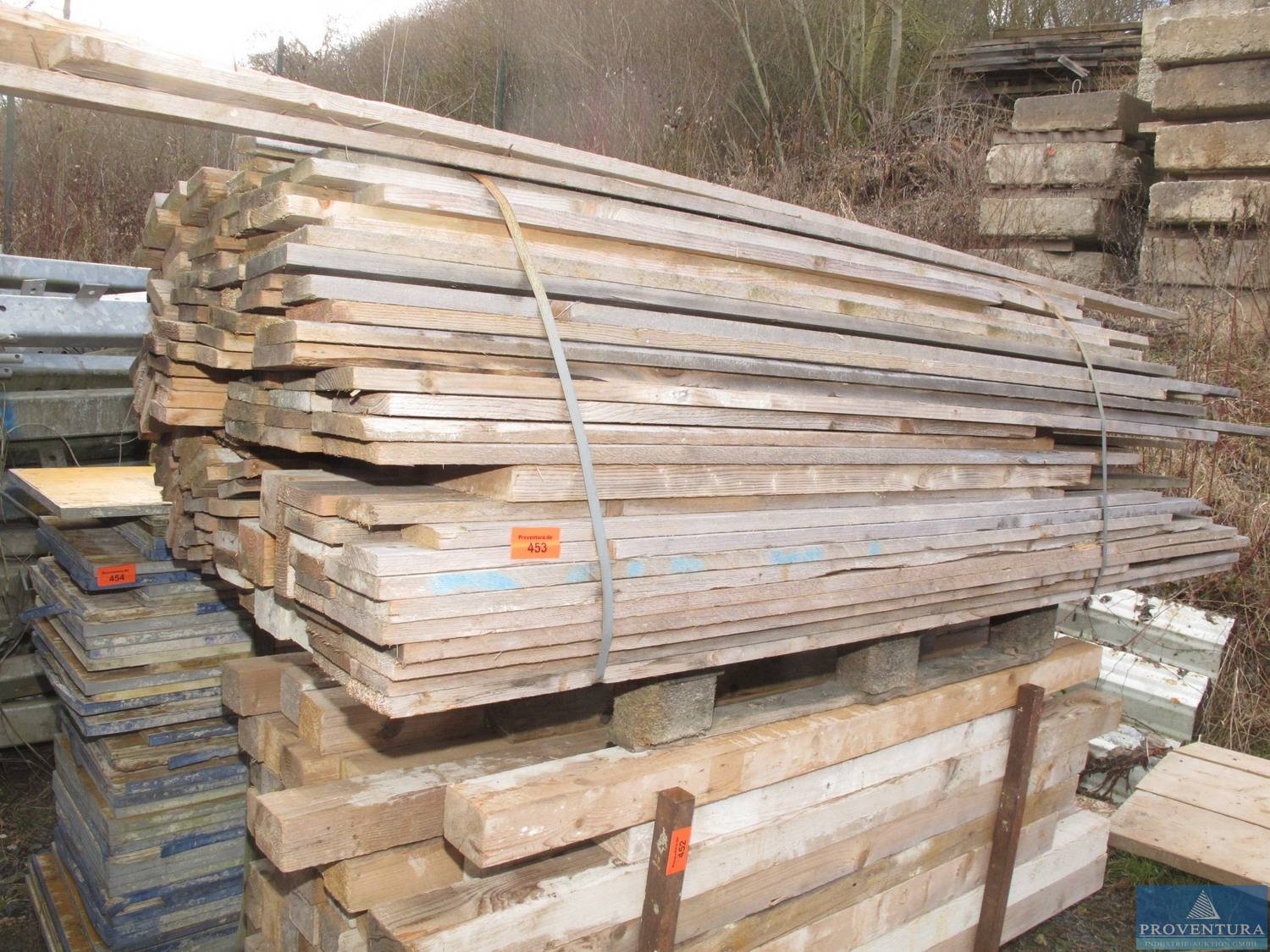 Bretter ca. 200 St. auf Palette