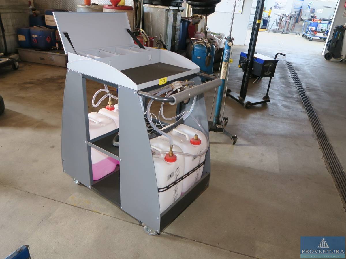 Spülgerät für Kühlsystem grau