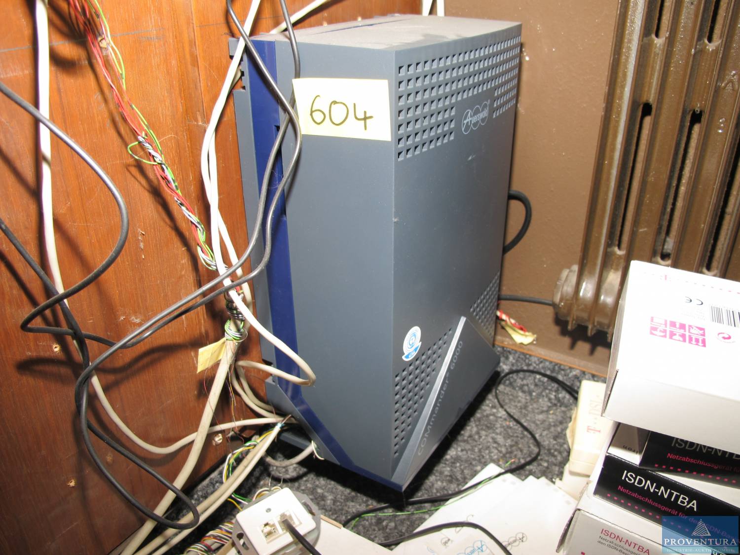 ISDN-Telefonanlage AUERSWALD COMmander 6000, Telefone